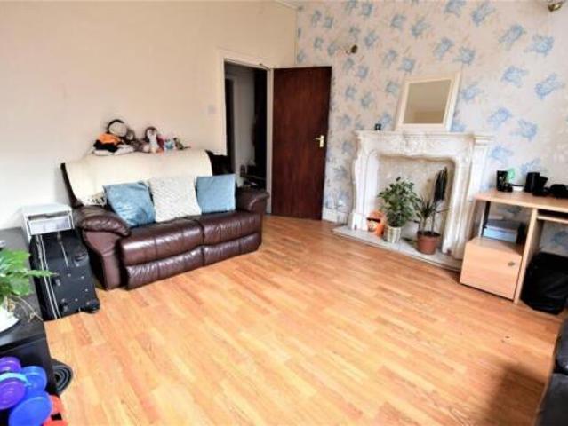 1 bedroom flat for rent in Harold Grove, LS6