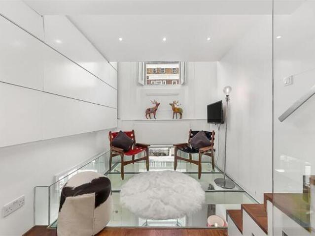 1 bedroom flat for rent in Harrington Gardens, SW7