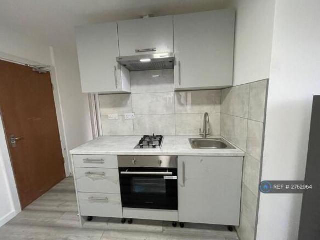 1 bedroom flat for rent in Harrow Road, Wembley, HA0