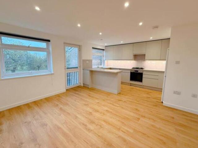 1 bedroom flat for rent in Harrowdene Gardens, Teddington, TW11
