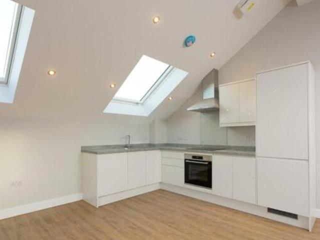 1 Bedroom Flat For Rent In Hawthorn Grove