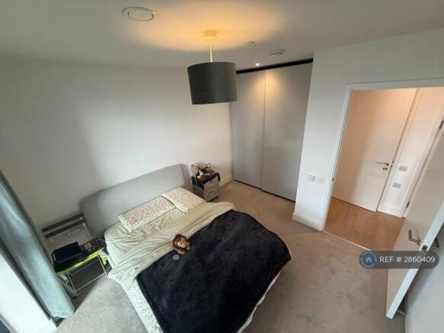 1 bedroom flat for rent in Hawksbury Heights, London, SE17