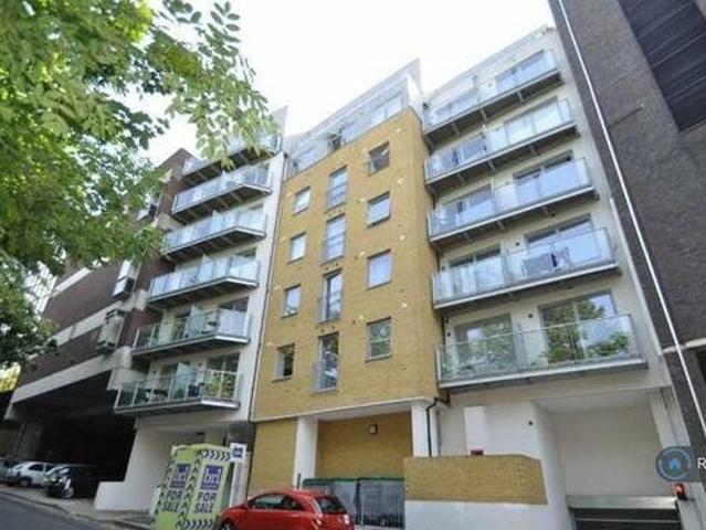 1 bedroom flat for rent in Hawksworth House Bromley BR1