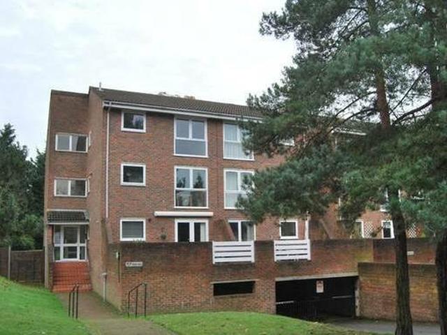 1 bedroom flat for rent in Hayes Lane Beckenham BR3