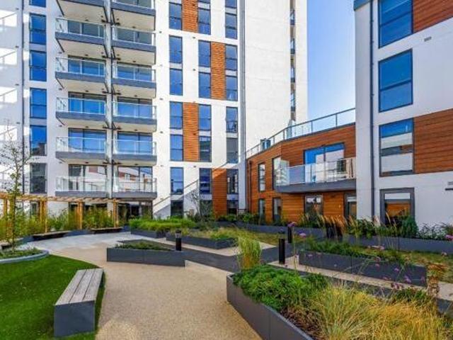 1 Bedroom Flat For Rent In Hayes, Middlesex