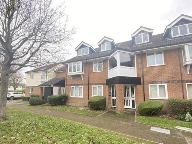 1 bedroom flat for rent in Hazel Gardens SAWBRIDGEWORTH CM21