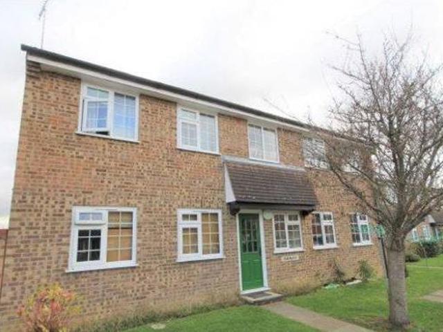1 bedroom flat for rent in Hazelhurst Crescent Horsham RH12