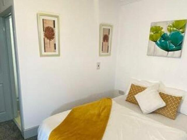 1 Bedroom Flat For Rent In Hemsworth, Pontefract