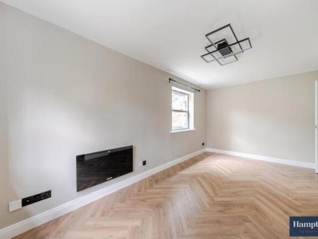 1 bedroom flat for rent in Henry Doulton Drive, SW17