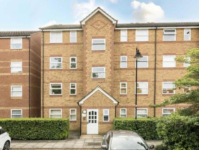 1 bedroom flat for rent in Henry Doulton Drive, Tooting, SW17