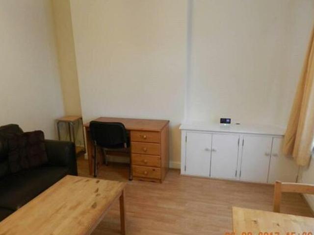 1 Bedroom Flat For Rent In Heath, 1 Bed