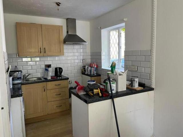 1 bedroom flat for rent in Heathfield Drive, Mitcham, CR4