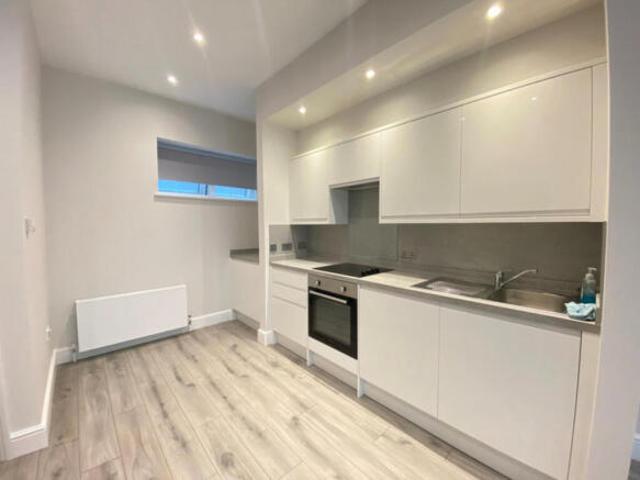 1 bedroom flat for rent in Heathfield Road, Croydon, CR0