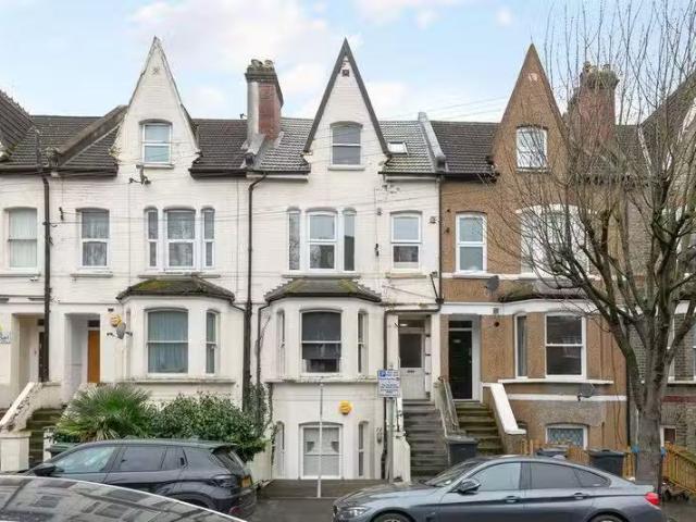 1 bedroom flat for rent in Heathfield Road, South Croydon, CR0