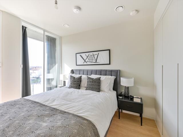1 Bedroom Flat for Rent in Heathrow House | Foxtons