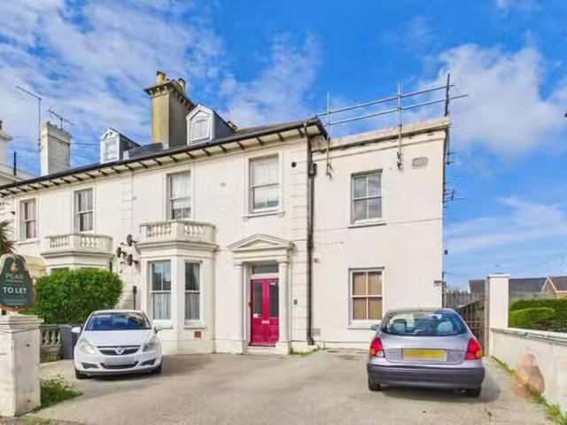 1 bedroom flat for rent in Heene Road, Worthing, BN11