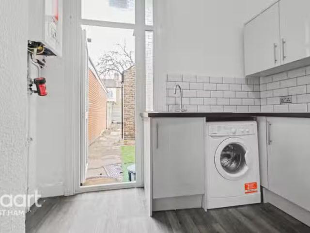 1 bedroom flat for rent in Heigham Road, London, E6