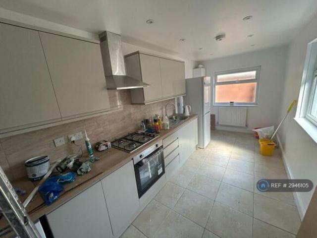 1 bedroom flat for rent in Hertford Road, London, N9