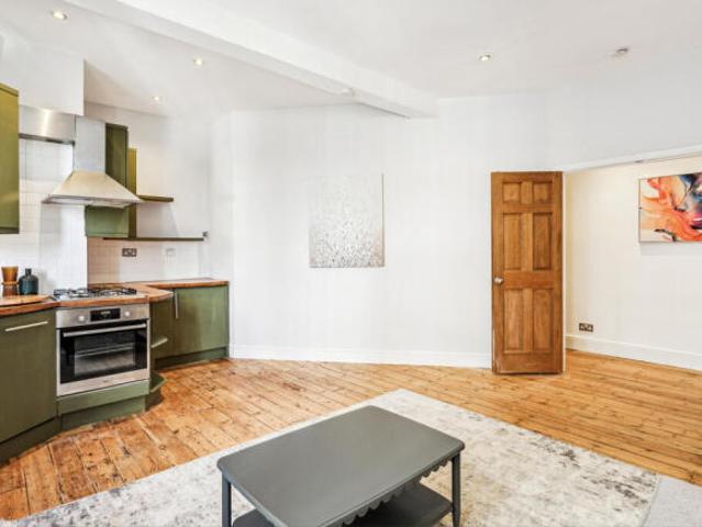 1 bedroom flat for rent in Hereford House, Fulham Road, SW10