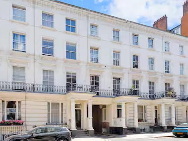 1 bedroom flat for rent in Hereford Road, London, W2