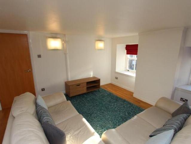 1 bedroom flat for rent in Hermand Crescent, Slateford, Edinburgh, EH11