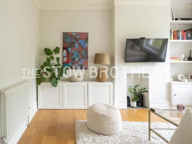 1 bedroom flat for rent in Hermon Hill, Wanstead, E11