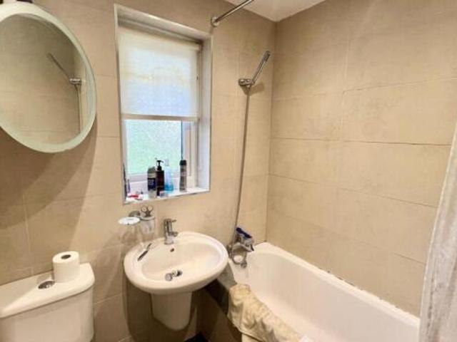 1 bedroom flat for rent in Heron Grove, Alwoodley, Leeds, LS17