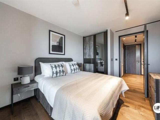 1 bedroom flat for rent in Hewett Street, Shoreditch, EC2A