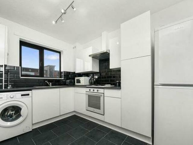 1 bedroom flat for rent in Hewison Street London E3