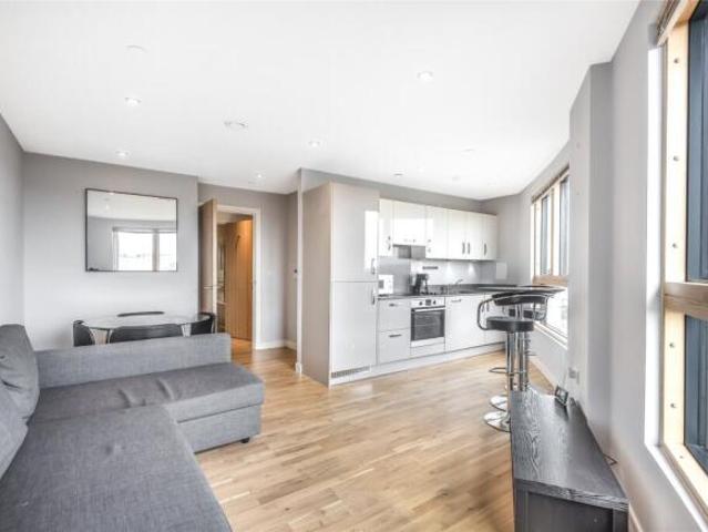 1 bedroom flat for rent in Hewitt, 40 Alfred Street, Reading, Berkshire, RG1