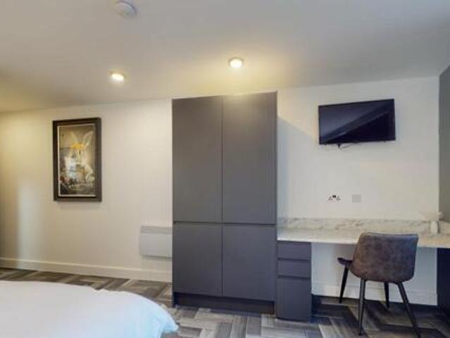 1 Bedroom Flat For Rent In High Road