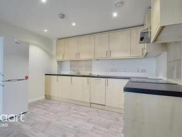 1 bedroom flat for rent in High Road, Ilford, IG1