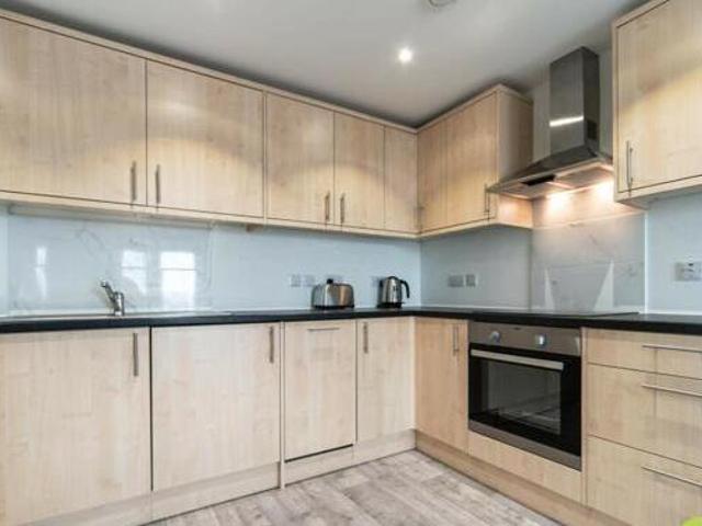 1 Bedroom Flat For Rent In High Road, Ilford