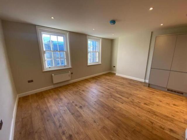 1 bedroom flat for rent in High Road, London, N17