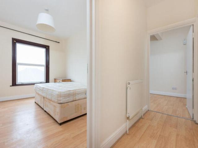 1 bedroom flat for rent in High Road Leyton, E10