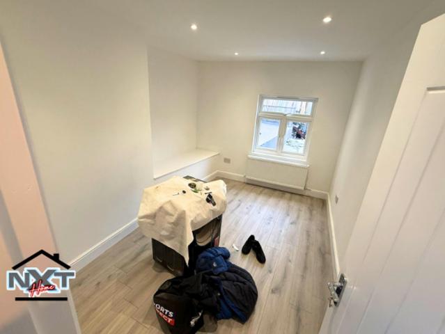1 bedroom flat for rent in High Road Leyton, London, E10