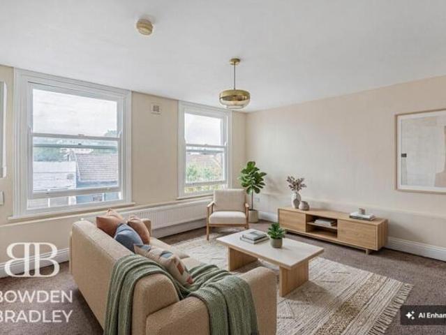 1 bedroom flat for rent in High Road Leytonstone, London, E11