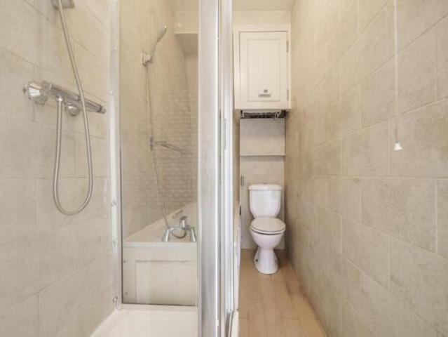 1 bedroom flat for rent in High Road, Wood Green, N22