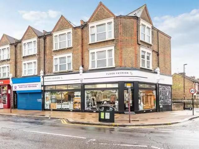 1 bedroom flat for rent in High Street, Thornton Heath, CR7