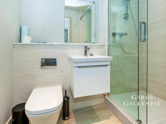 1 bedroom flat for rent in High Street, Uxbridge, UB8