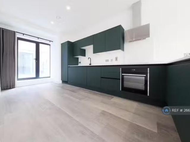 1 bedroom flat for rent in High Street, Bromley, BR1