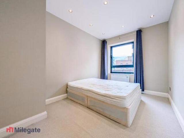 1 bedroom flat for rent in High Street, Brentwood, CM14