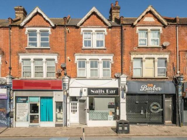 1 bedroom flat for rent in High Street, Colliers Wood, SW19