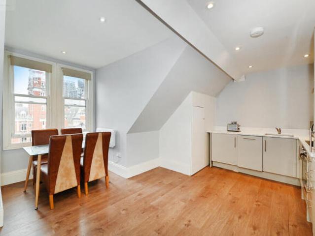 1 bedroom flat for rent in High Street, Croydon, CR0