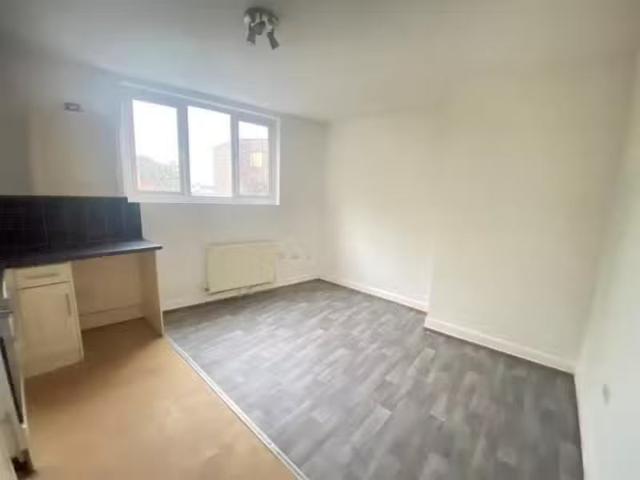 1 bedroom flat for rent in High Street, Erdington, Birmingham.
