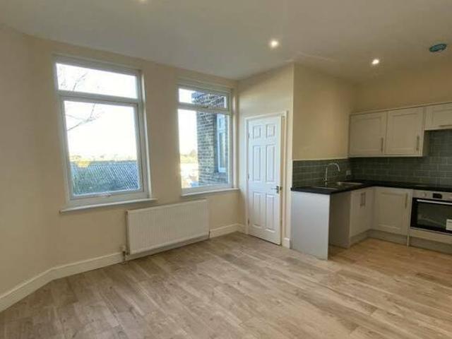 1 bedroom flat for rent in High Street Gillingham ME7