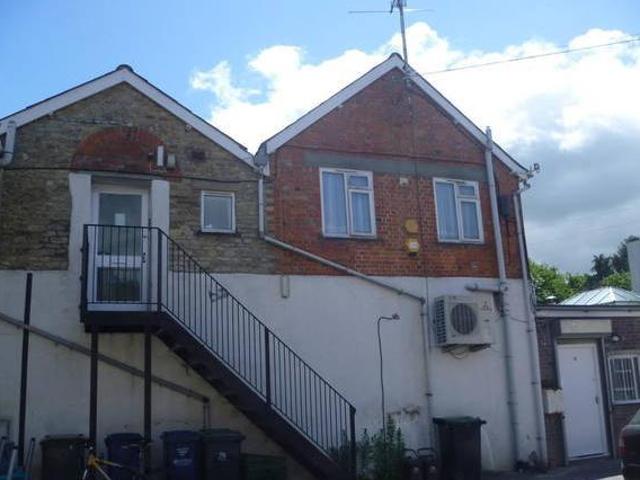1 bedroom flat for rent in High Street Gillingham SP8