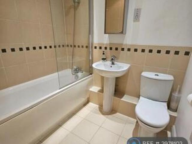 1 bedroom flat for rent in High Street, Great Baddow, Chelmsford, CM2