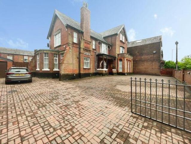 1 bedroom flat for rent in High Street, Great Lever, Bolton, BL3