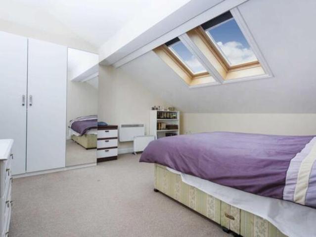 1 bedroom flat for rent in High Street, Morley, LS27